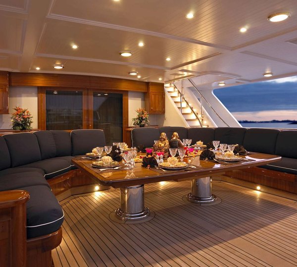 Yacht NEW HAMPSHIRE, a Feadship Superyacht | CHARTERWORLD Luxury ...